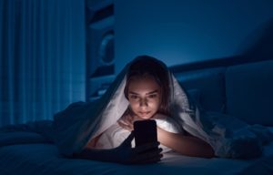 Screen Time & Emotional Health: A Warning for Parents of Teenagers ...
